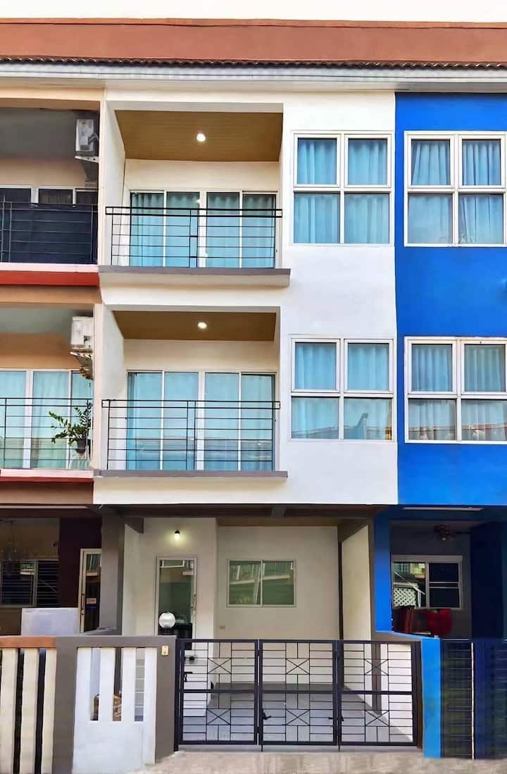 芭提雅4大卧室5独立卫生间公寓别墅市中心生活便利 - Rayong