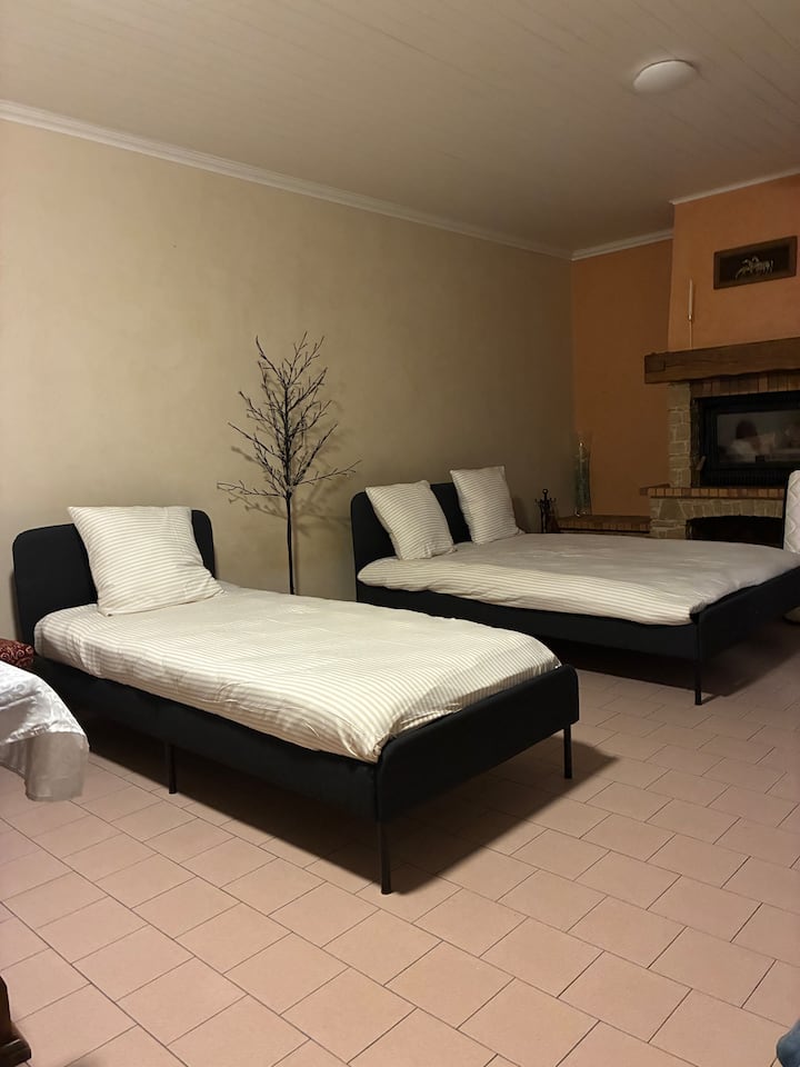 Chambre Famille Dans Une Maison En Collocation - Saint-Priest