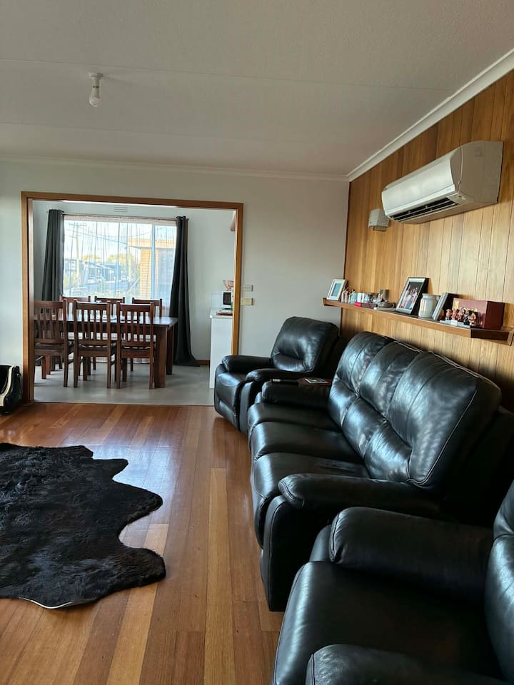 Coastal Comfort In Somerset–in The Centre Of Town - Somerset