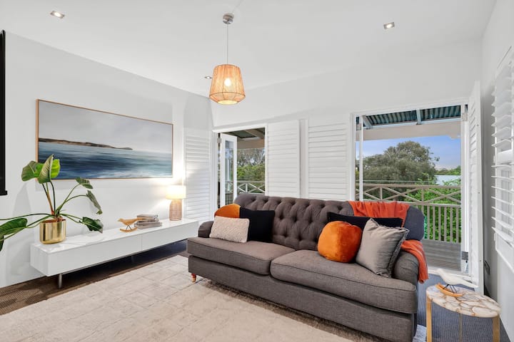 (Unit 3) Spacious 2 Bedroom Unit - Point Lonsdale