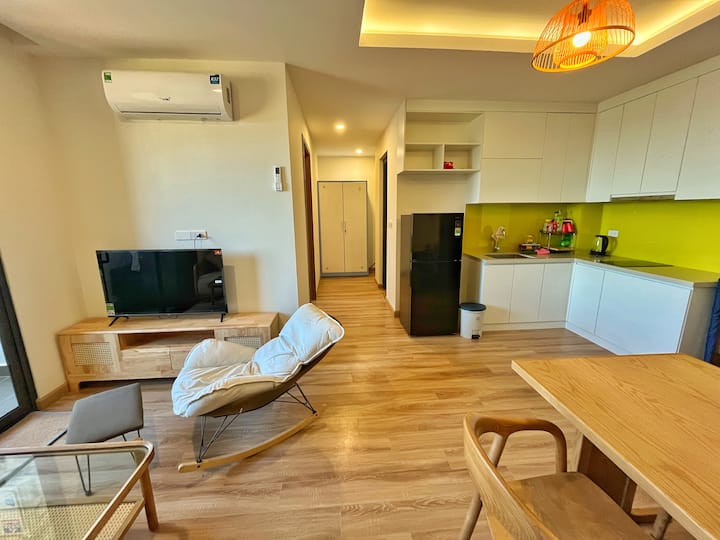 Studio A Bedroom/ Mountain X City View/ Balcony - China