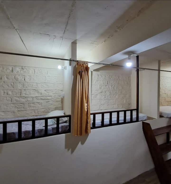 Bed In Dormitory - Giftland Homestay - 아이자울