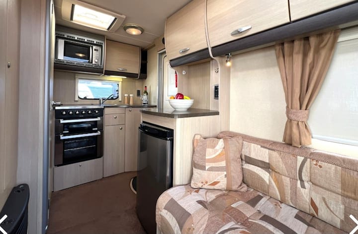 A Cosy Studio Like Caravan & A Car - Auckland