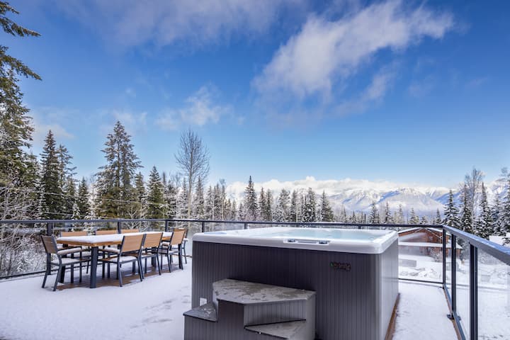 Alpine Axis - Luxury Townhouse With Hot Tub - Golden