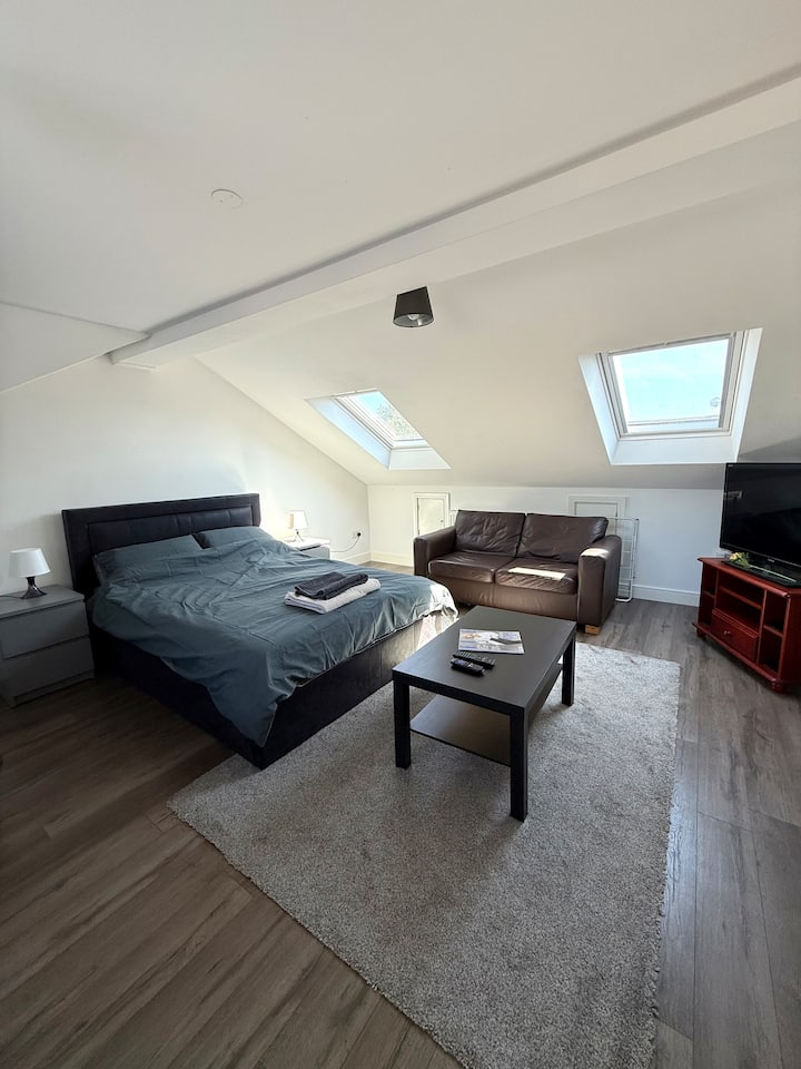Modern Studio Flat Apartment In London - Chingford