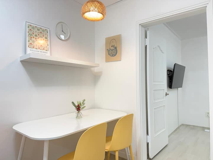 아늑하고 조용한 메종드 블랑  4호선수유역10분 우이신설선경전철 가오리역7분거리에위치합니다 - Uijeongbu-si