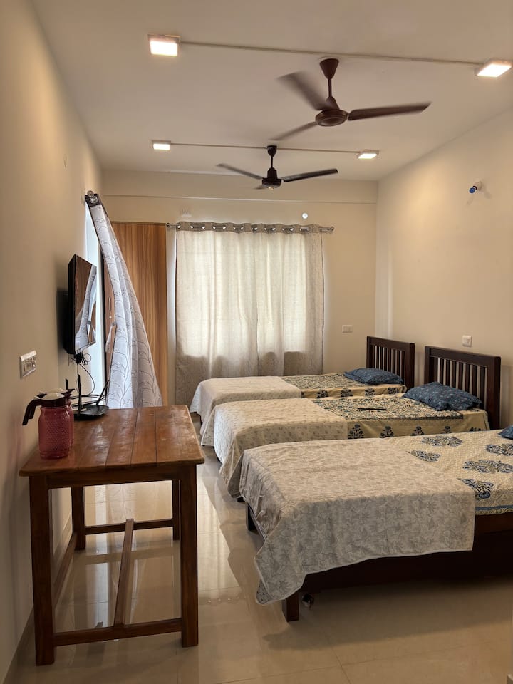 Fully Furnished Studio Flat - 코임바토르