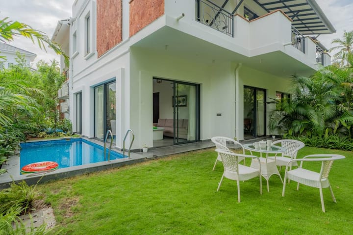 Villa 8 By Alira Stays | 3bhk | Anjuna | Pool - Goa