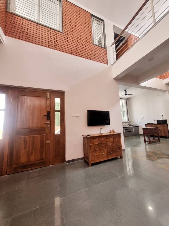 Nova Zen | Peaceful Villa W/ A/c & Parking - Solapur