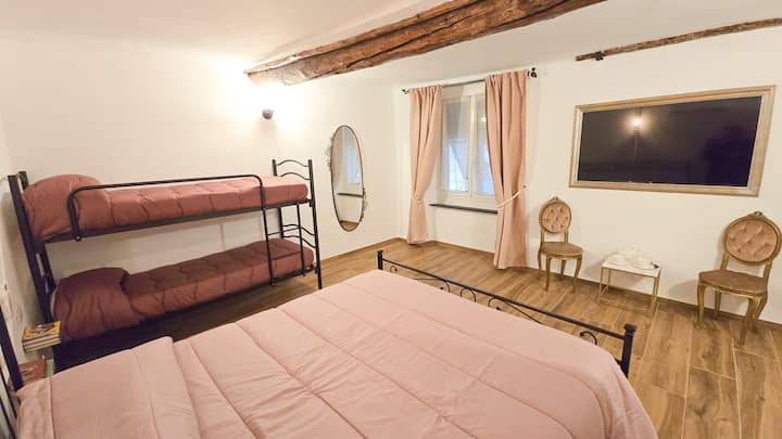 "Vita Tra I Caruggi" Nel Cuore Del Centro Storico - Genoa