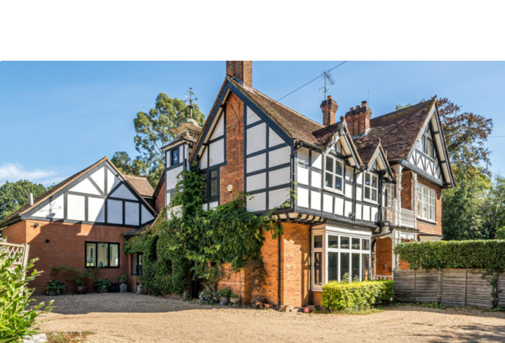 4 Bed, 2 Bath, House Near Weybridge - Woking