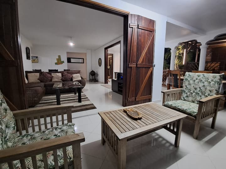 Villa Créole – 3 Ch, Plage & Ambiance Locale - Deshaies