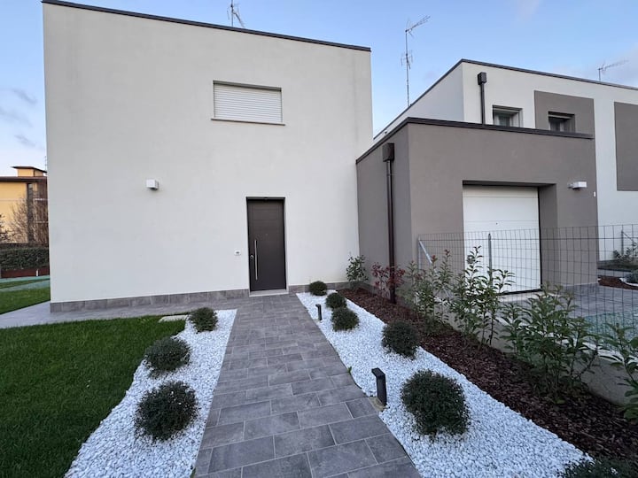 Villetta Moderna Tra Maranello E Modena - Maranello