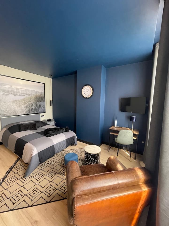 Studio Charmant Hyper Centre-ville - Lens, France