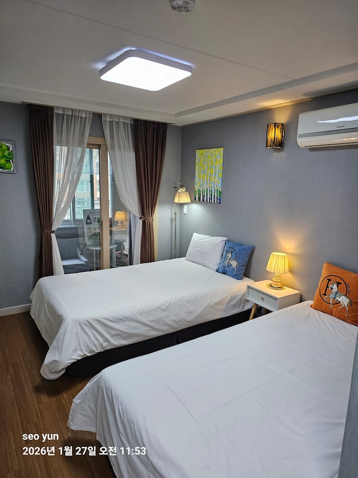 제주공항5분/#10/ 롯데면세점1분 / 신라면세점 6분/제원바오젠거리3분/넷플릭스/시티뷰 - Jeju-si