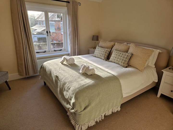 Great Cottage Sleeping 6 With Parking - Henley-on-Thames