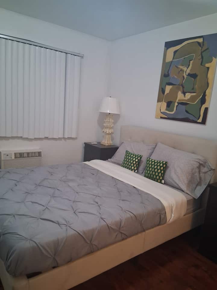 Great Stay At A Value Price - Burbank, CA