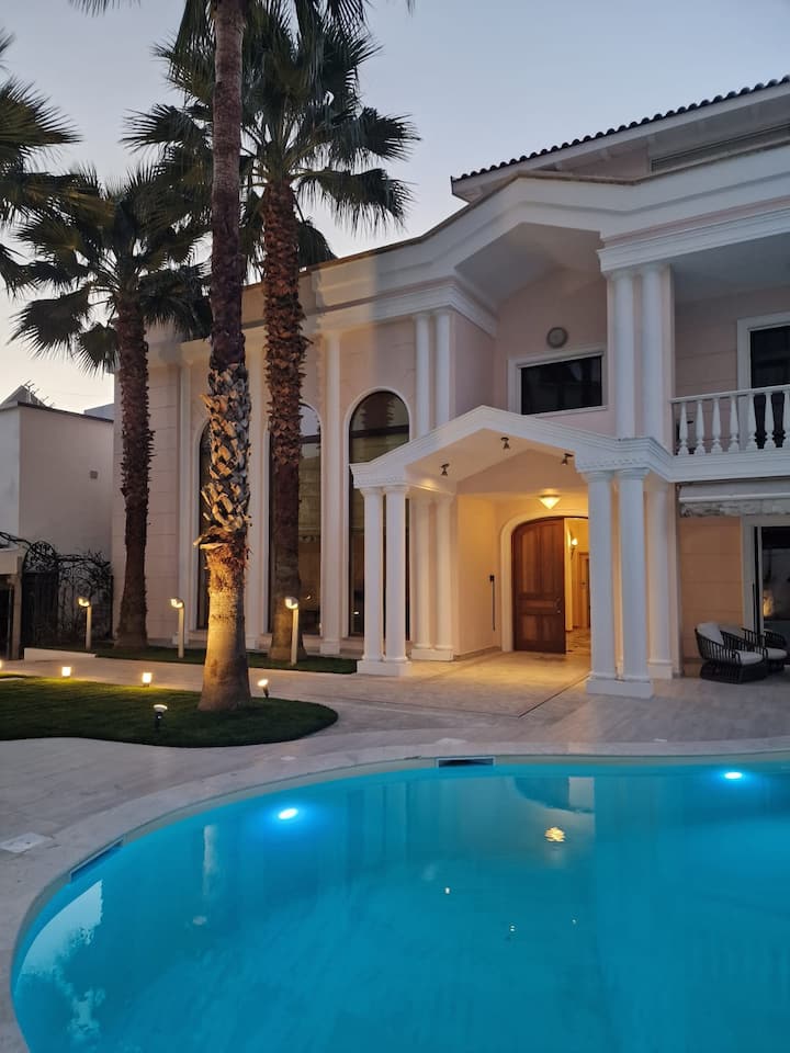 Luxury Villa Helena In Tirana With Private Pool - Tirana