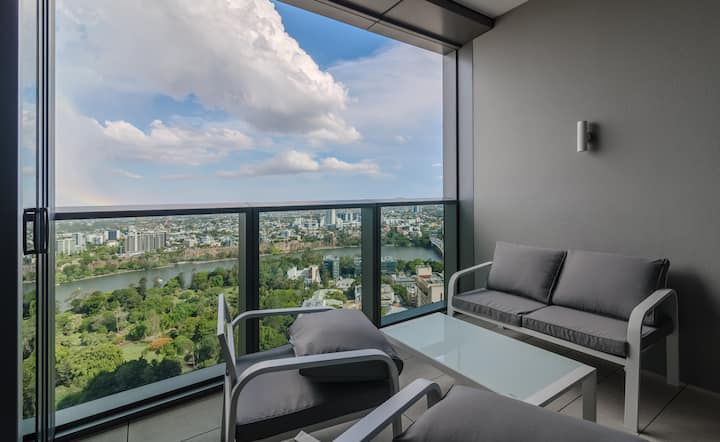 Queen’s Wharf | 1br Sky Escape + Pool + Parking - Brisbane