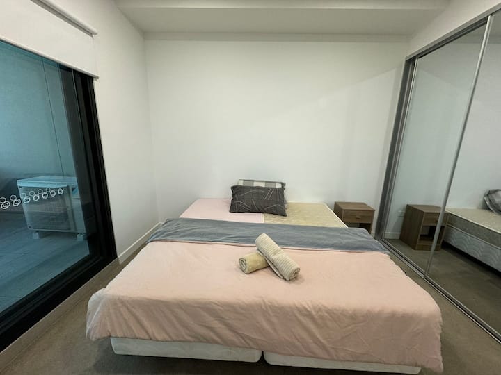 机场隔壁!近Mascot火车站!优质一居室,内配空调和阳台,适合旅行居住 - Sydney