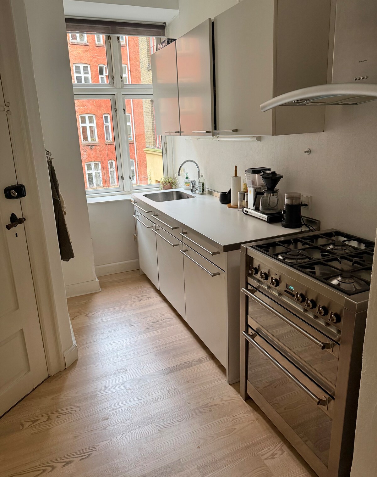 Elegant Danish Design Flat by the Lakes - Flats for Rent in Copenhagen ...