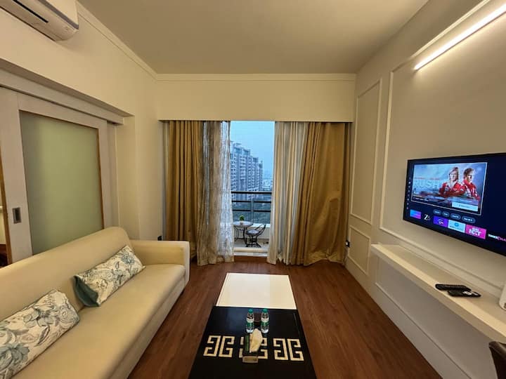 Oma- Studio With Patio By Rvillaz - Ghaziabad