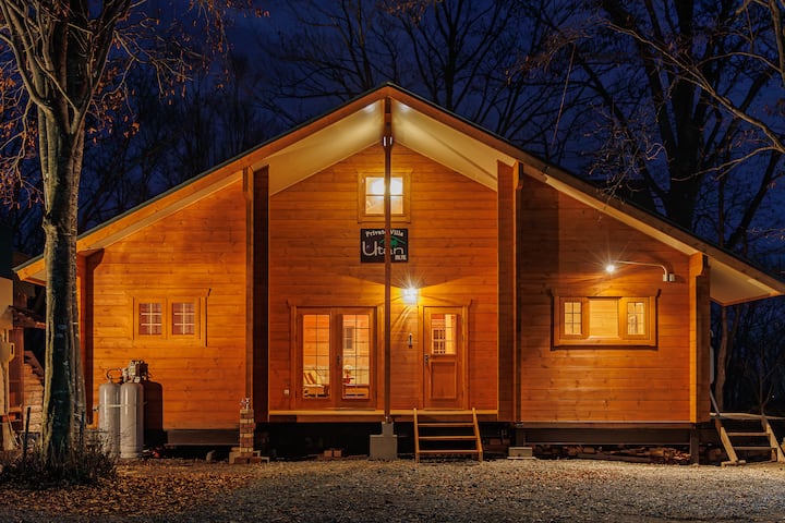 プライベート ヴィラ ウータン(Utan):スキー場迄徒歩2分の一棟貸切。木の香り漂う新築ログハウス - Nakano