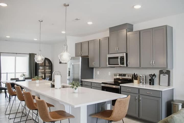 New Construction Luxury Wake Forest Condo Retreat - Wake Forest, NC