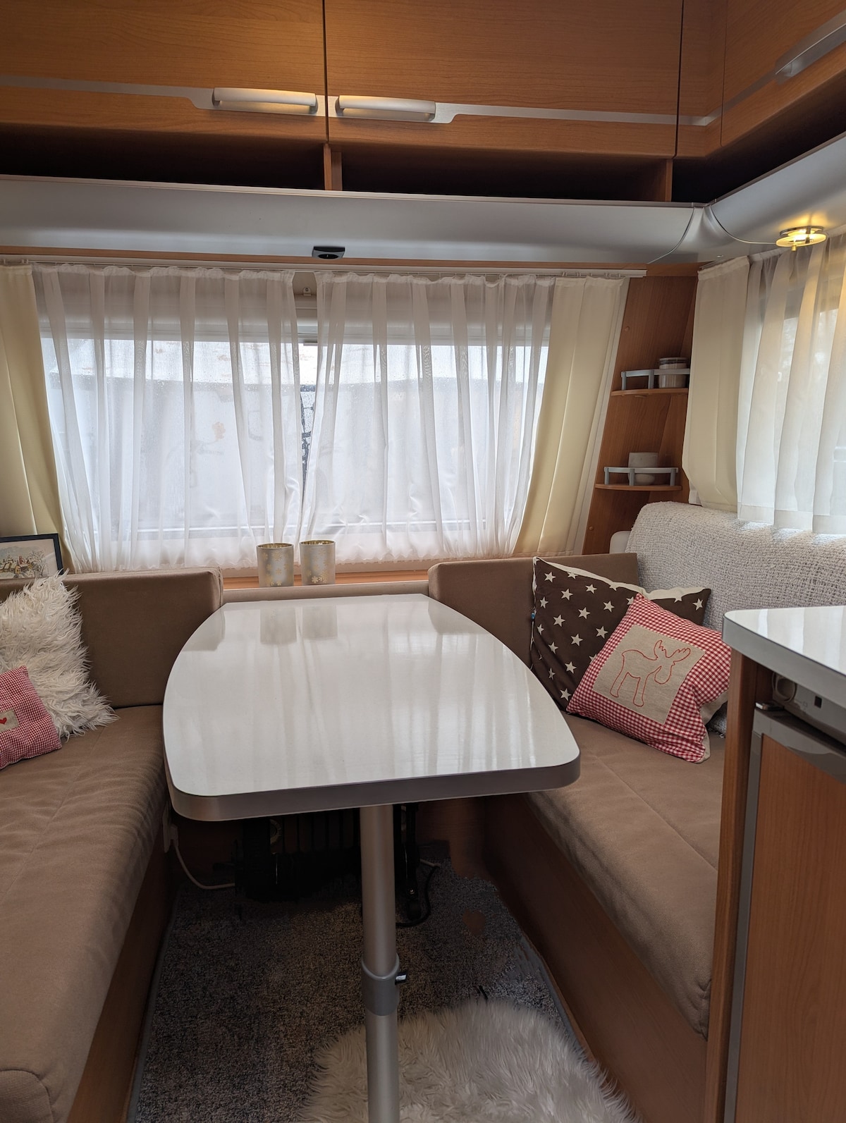 Cozy city caravan in Schwabach - Campers/RVs for Rent in Schwabach ...