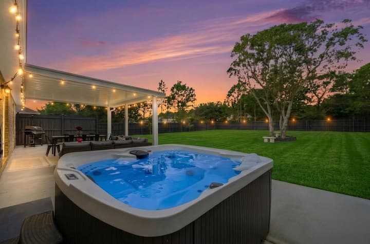 Navarre Oasis | Hot Tub-sauna-arcade Rm | Pet Frnd - Navarre, FL