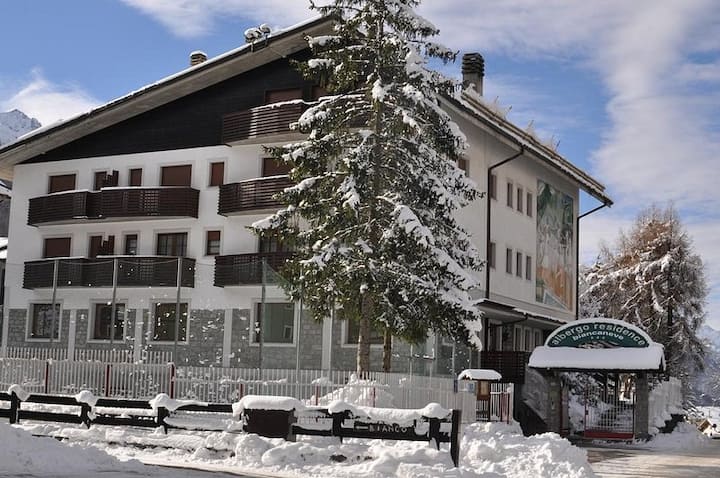 Monolocale Deluxe, La Vera Chicca Del Residence. - Aprica