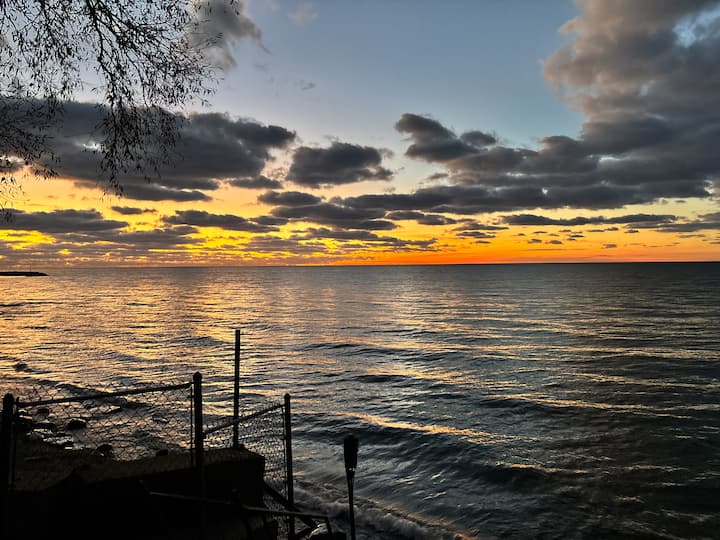 Sunset Cottage - With A Lake As Your Backyard! - North East, PA