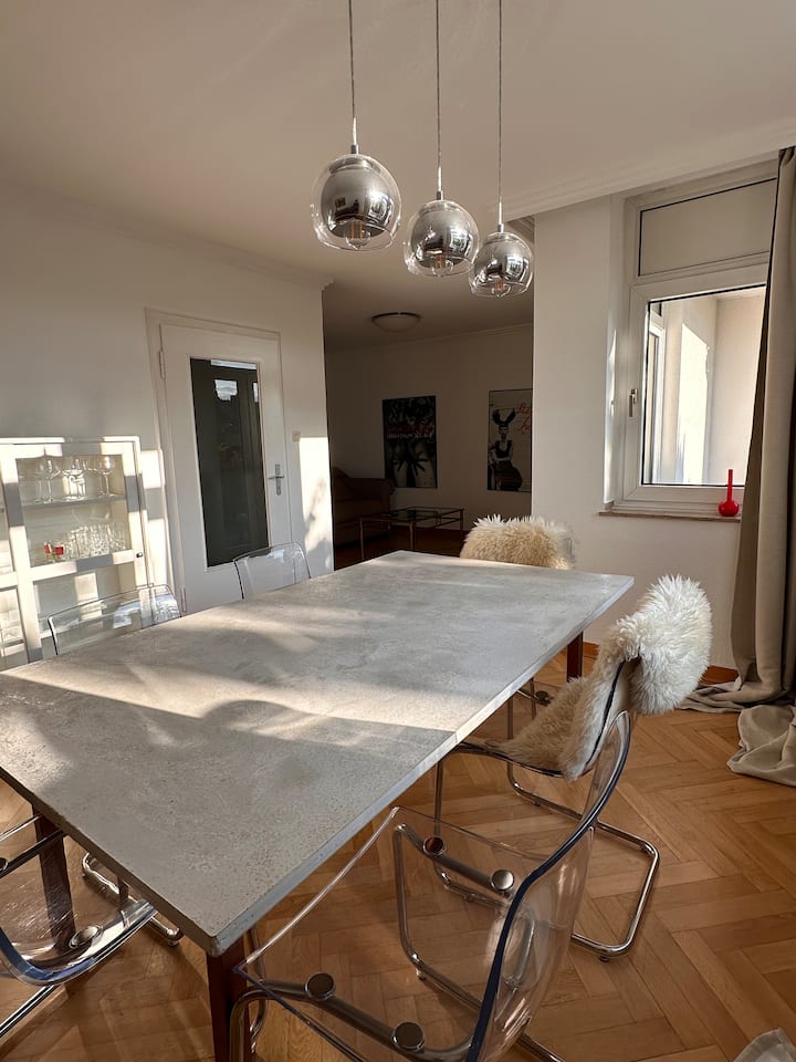 Ruhige Wohnung Mit Balkon - Düsseldorf