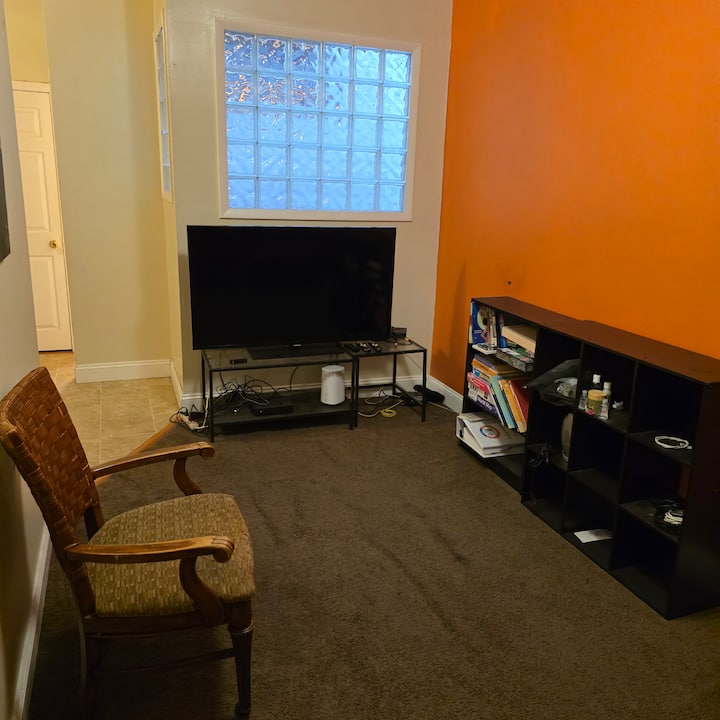 No Frills_just A Steal Of A Deal - Washington, DC