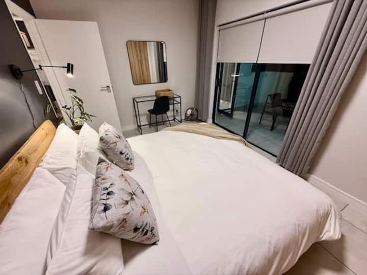 Luxury Coastal Escape In Strand - Somerset West