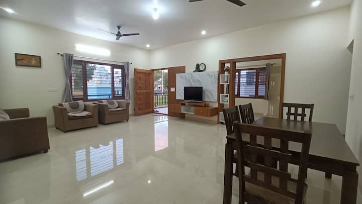 Tejas - 2bhk 1st Floor Serene Stay - Shivamogga