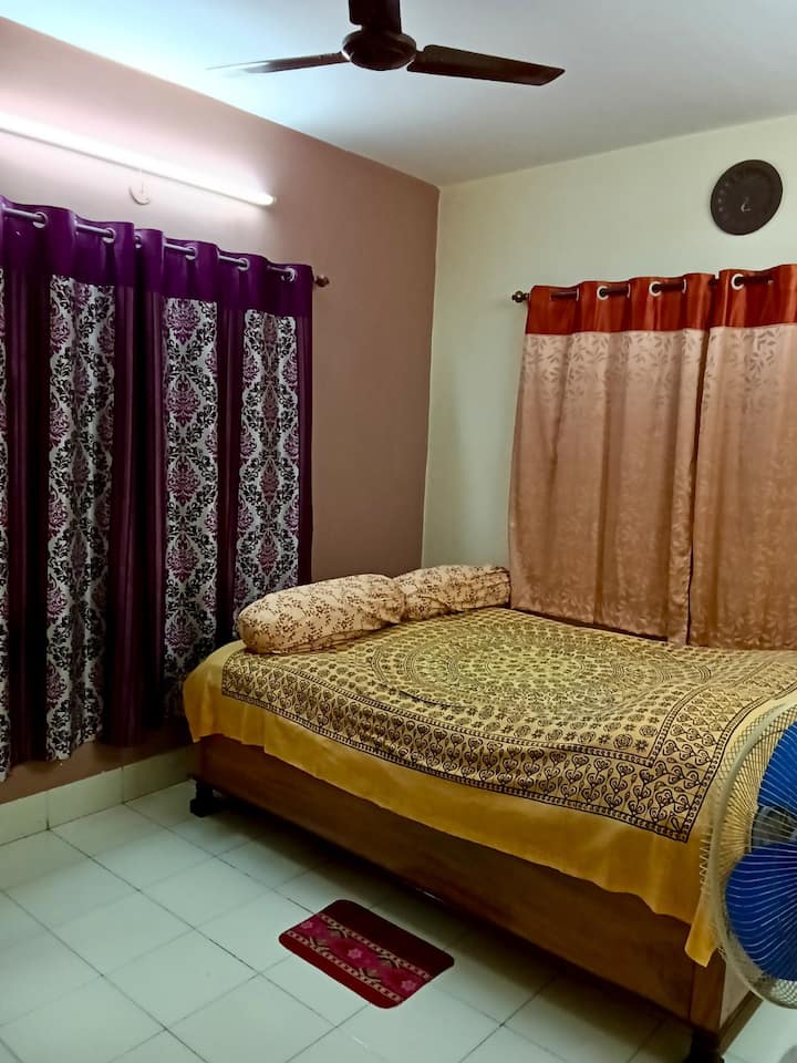 Couple Friendly 1bhk Stay @ Bolpur (Biswa Bharati) - 桑蒂尼蓋登
