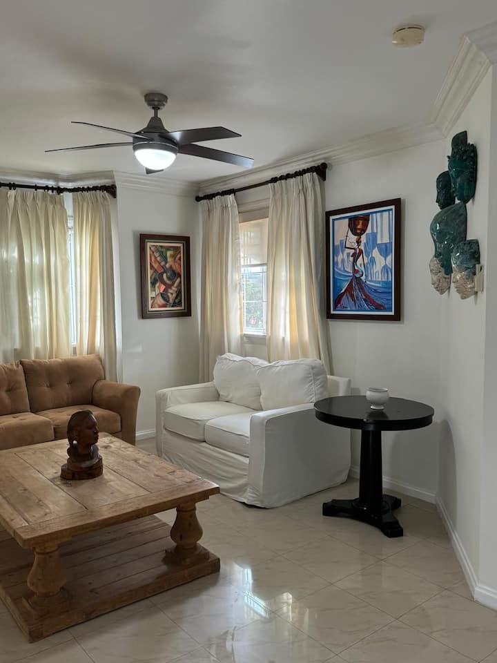 Jackshillvilla - ジャマイカ キングストン