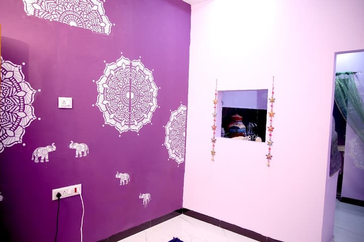 Reneé Mysa - Here Tail Wags And Heart Rests. - Ratlam