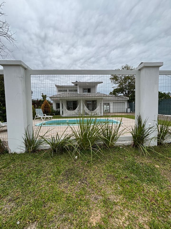 Casa Para Aluguel Com Piscina Em Tramandaí - Tramandaí