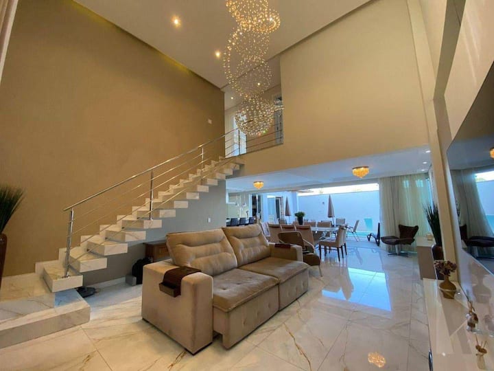 Casa De Alto Padrão Com Piscina - Navegantes