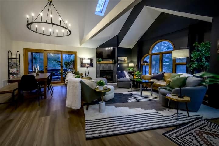 Cozy Cabin • Xboxes In Bunk Room • Hot Tub•3 Kings - Galena, IL