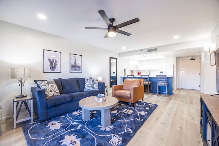 Sunny Scottsdale Condo • Steps To Spring Training - Scottsdale, AZ