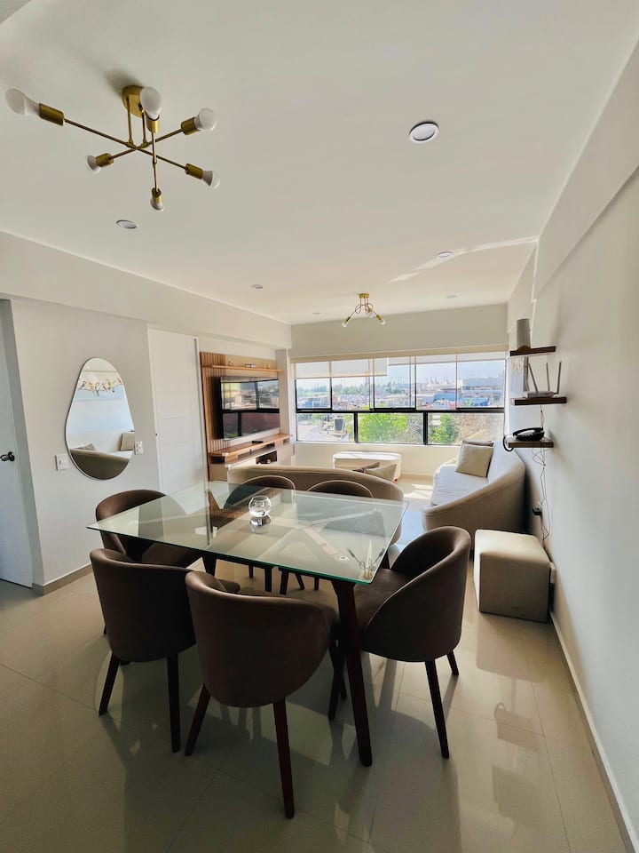 Alojamiento Frente Al Centro Comercial Mall Plaz - Trujillo