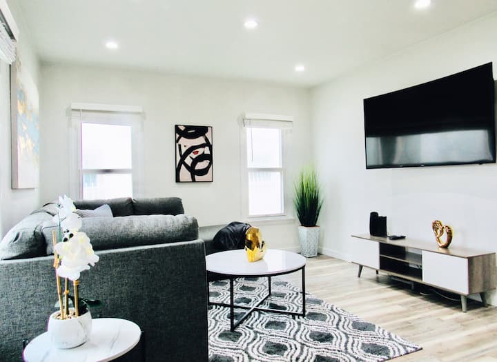 Walk To Sofi Forum Centinela Hospital Free Parking - El Segundo, CA