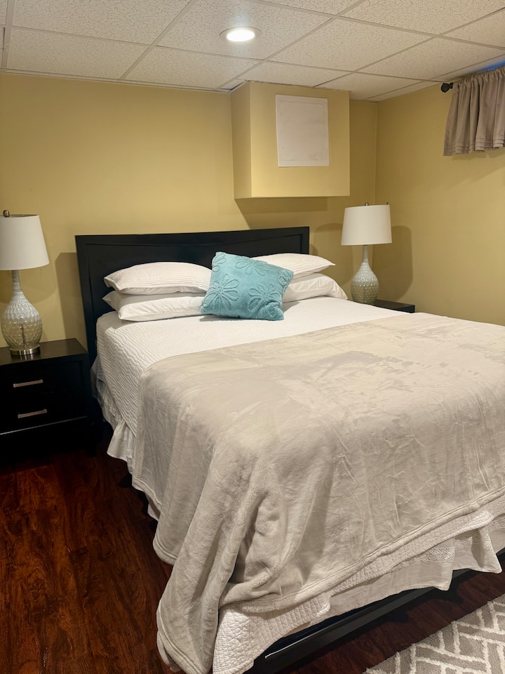 Cozy Retreat With Private Entrance, Parking, W&d - Andover, MA