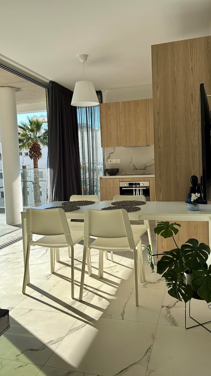 Sea Sky Mackenzie Residence - Cozy 1br Apartment - Larnaca