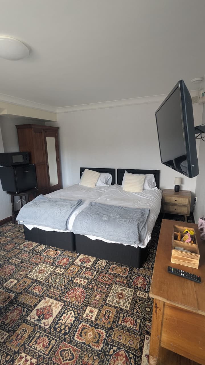 Triple Room Near Brecon Beacons - South Wales