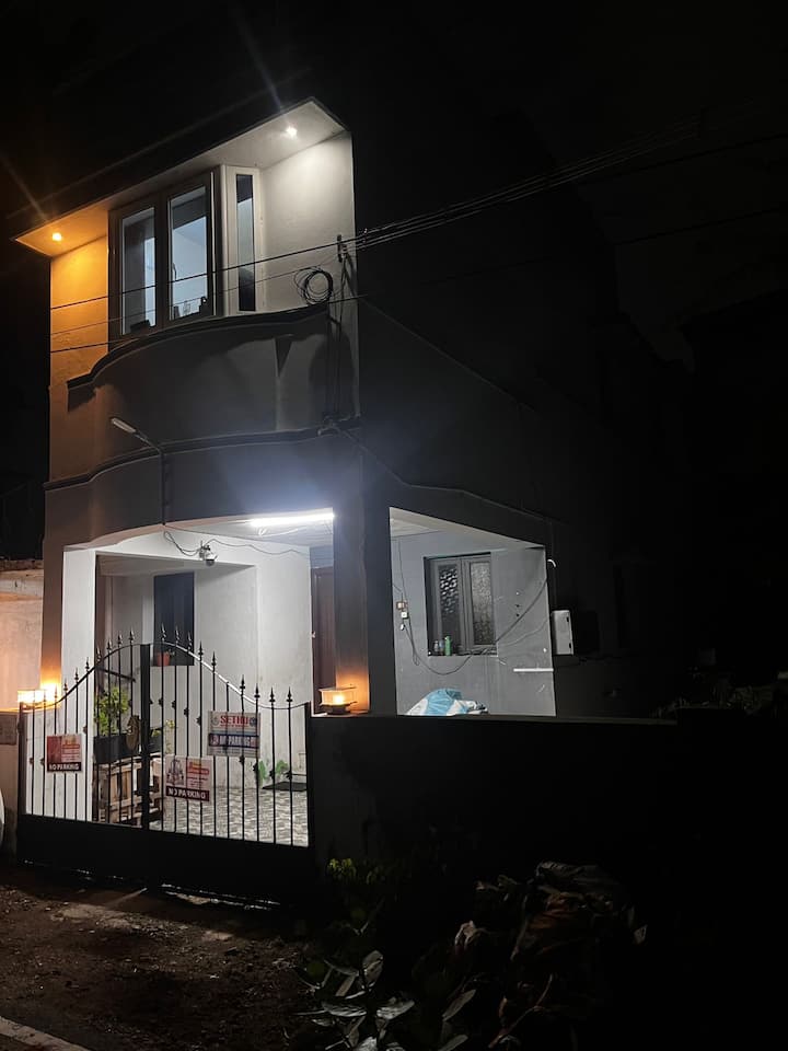 Spacious 2 Bhk House - Madurai