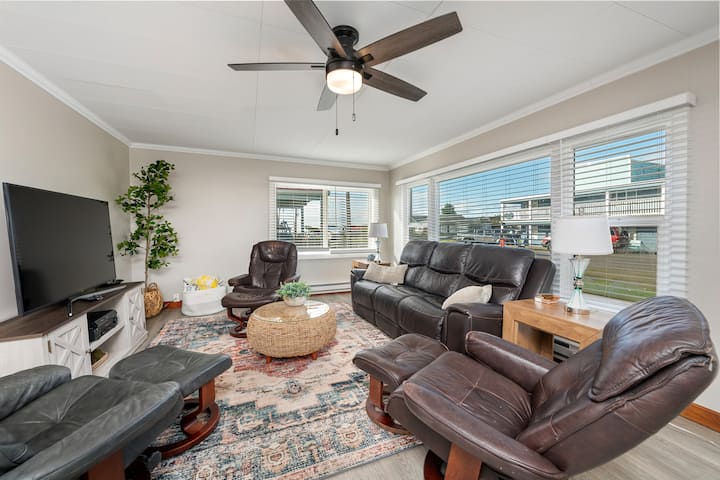 Salty Dog Beach House Walk To Beach! Dog Friendly! - Moclips, WA